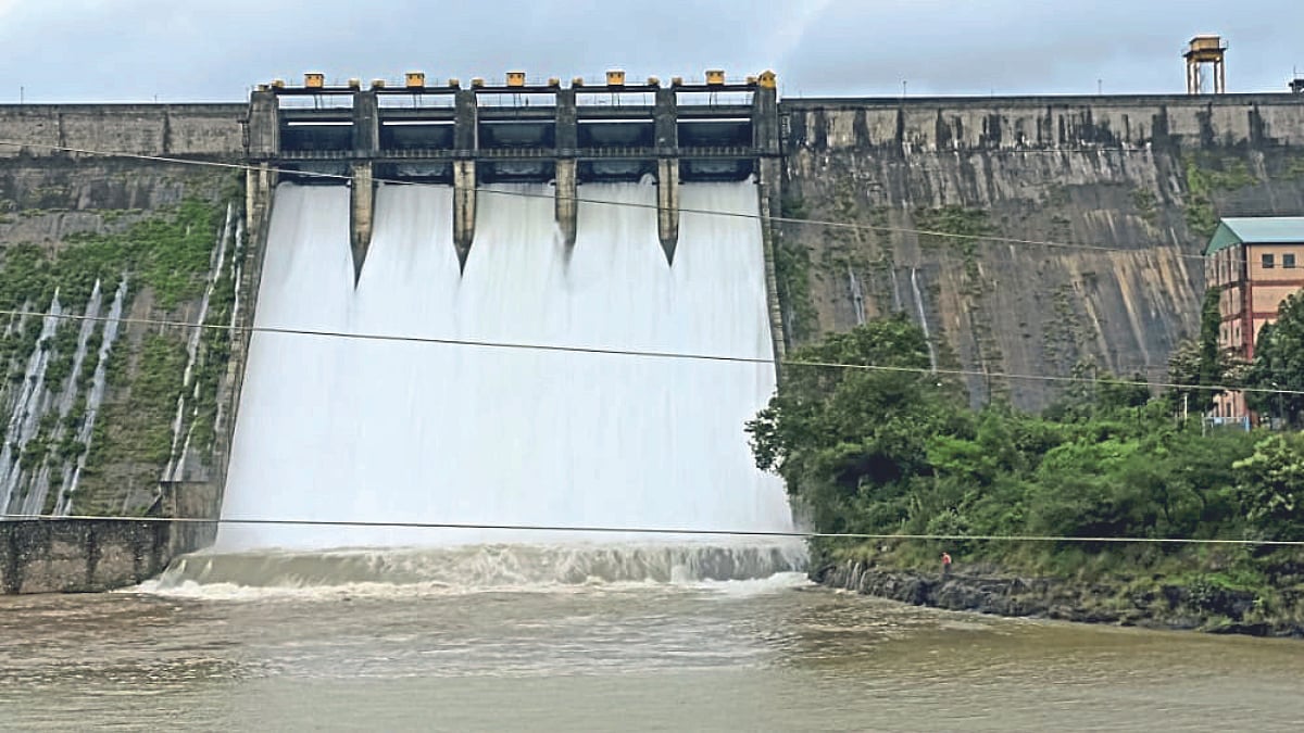 Pune Dam Discharge : पुणे जिल्ह्यातील १४ धरणांतून पाण्याचा विसर्ग ...