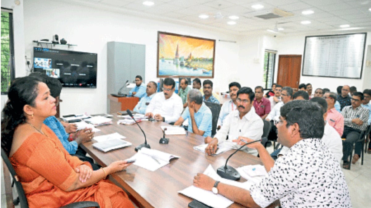 Ashadhi Vari Update | वारकरी, भाविकांना सोयीसुविधा पुरवा | Warkari ...