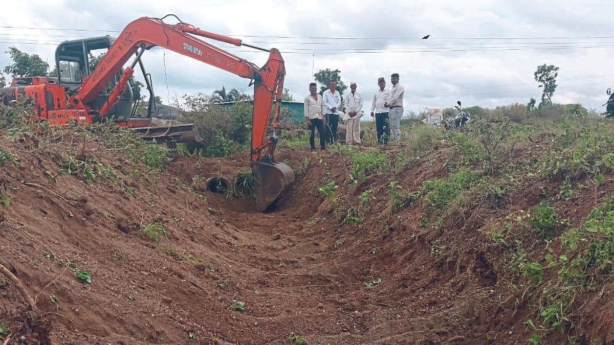 Kukadi Canal । कुकडी डाव्या कालव्याच्या पोटचारीचे खोलीकरणाला वेग ...