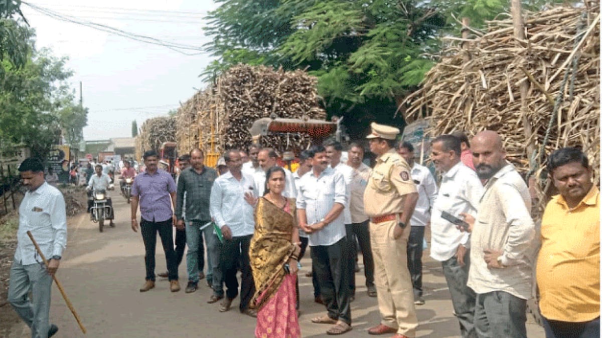 Sugarcane Season । स्वाभिमानी संघटनेने रोखली ऊस वाहतूक । Swabhimani ...