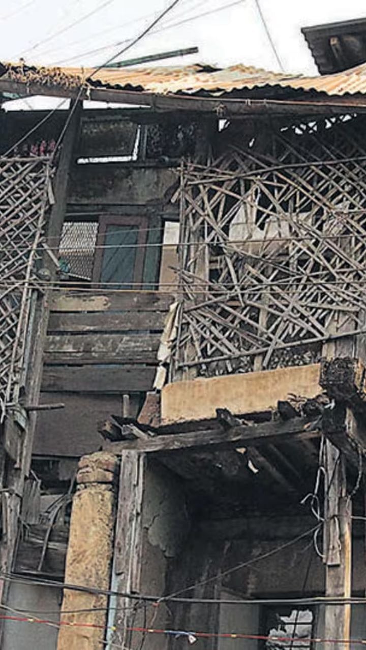 Finally the historical Bhide Wada was demolished, see rare photo