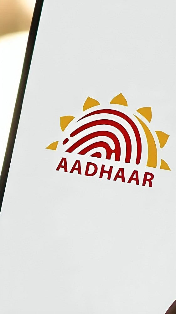 Addhar card | अनिवार्य असणारे आधार कार्डचेही प्रकार असतात? माहित आहे का ...