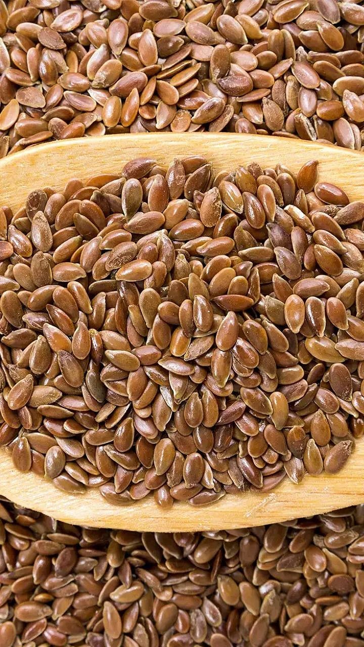 Flax seeds Benefits : हार्मोनल बॅलन्स, रक्तदाबासह कोलेस्ट्रॉलवर उपयुक्त ...