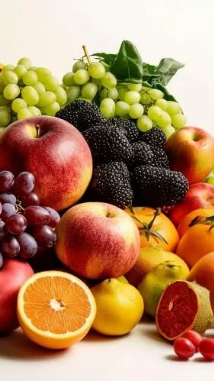Acidic fruits | चांगल्या आरोग्यासाठी उपाशीपोटी फळे खाणे योग्य की अयोग्य ...