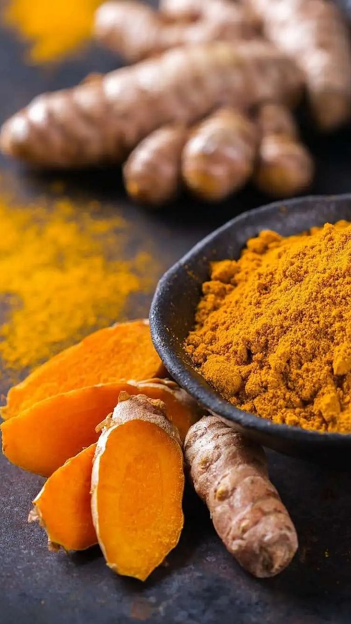 Turmeric Cultivation | थ्रीप्स कीटक हळद पिकासाठी घातक, शेतकऱ्यांनी असे ...