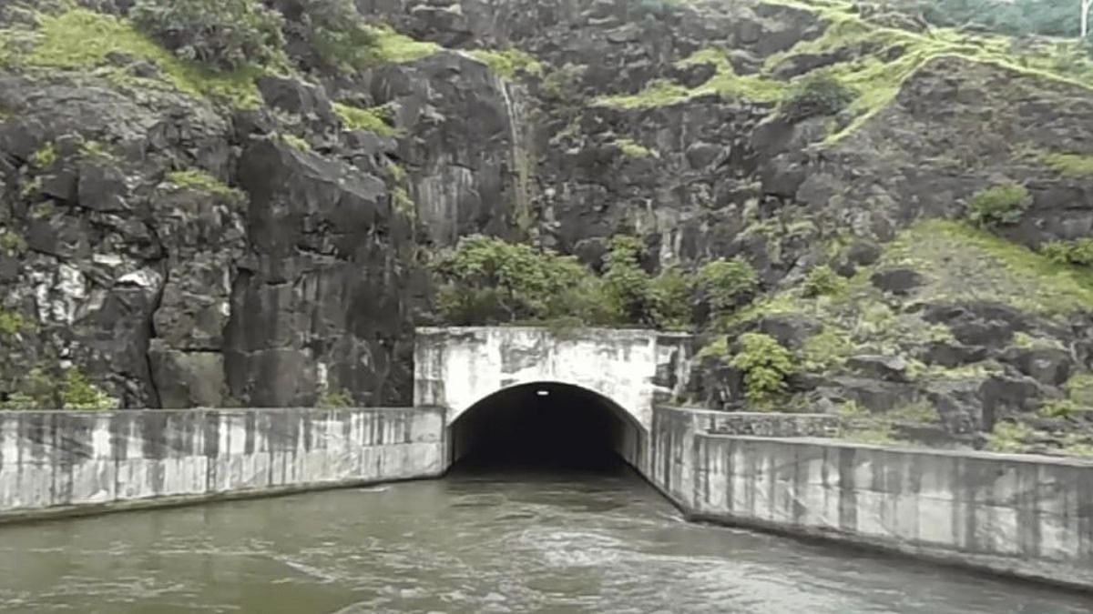 Waiting for Water | कळंबीतील चारशे एकर क्षेत्र पाण्याच्या प्रतीक्षेत ...