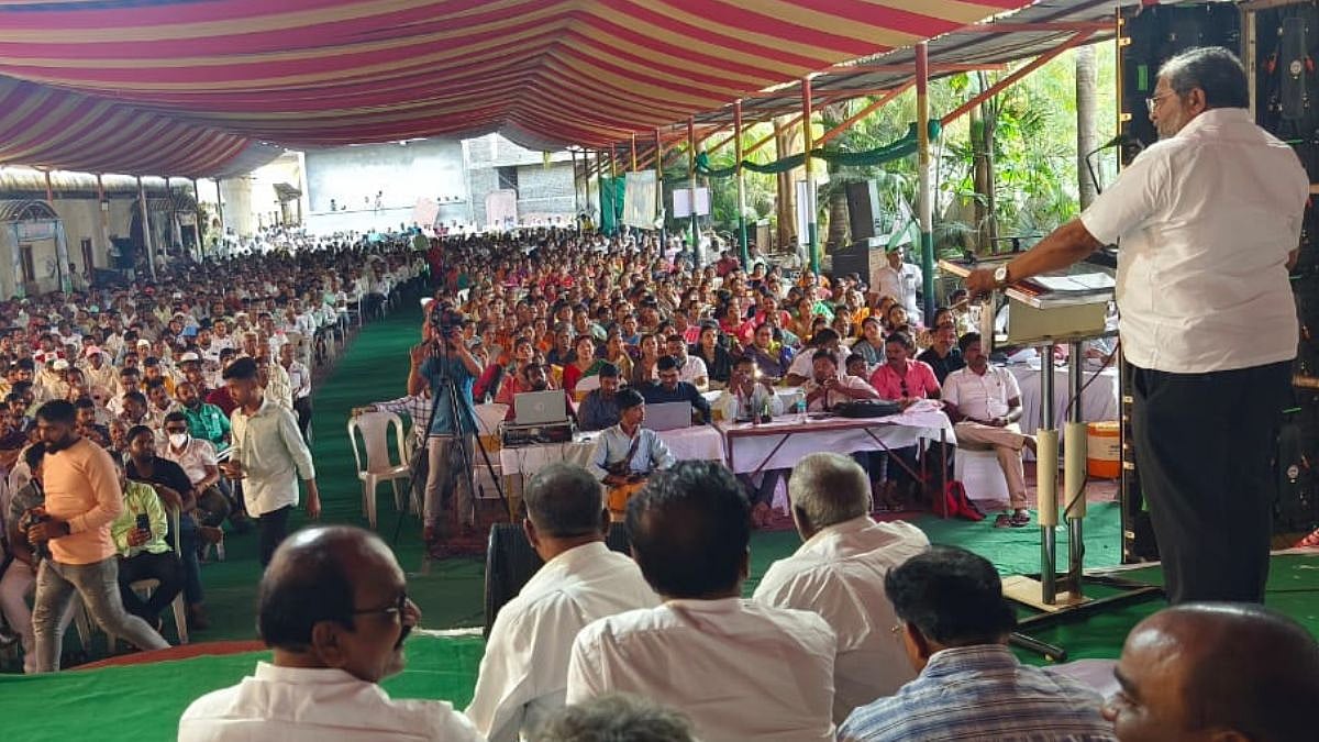 Raju Shetti : 'साखर कारखानदारांच्या षडयंत्राला शेतकरीच अस्मान दाखवतील ...