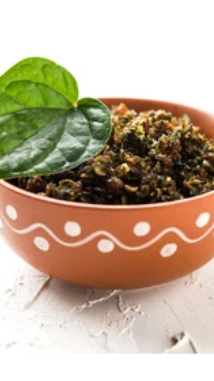 Mahur Tambul : माहूरच्या रेणुकादेवीच्या प्रसादातील सुगंधी तांबुल बनतो ...