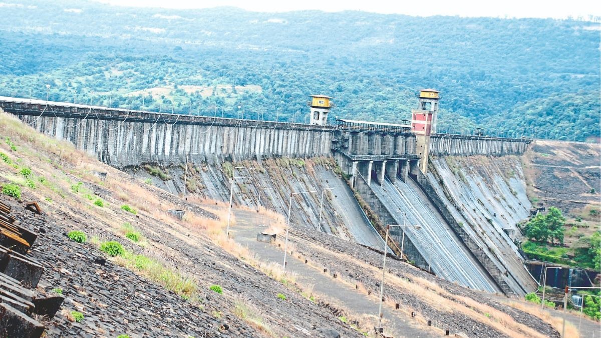Kalammawadi Dam : काळम्मावाडी धरणाची गळती निघणार तरी कधी? ८० कोटी ...