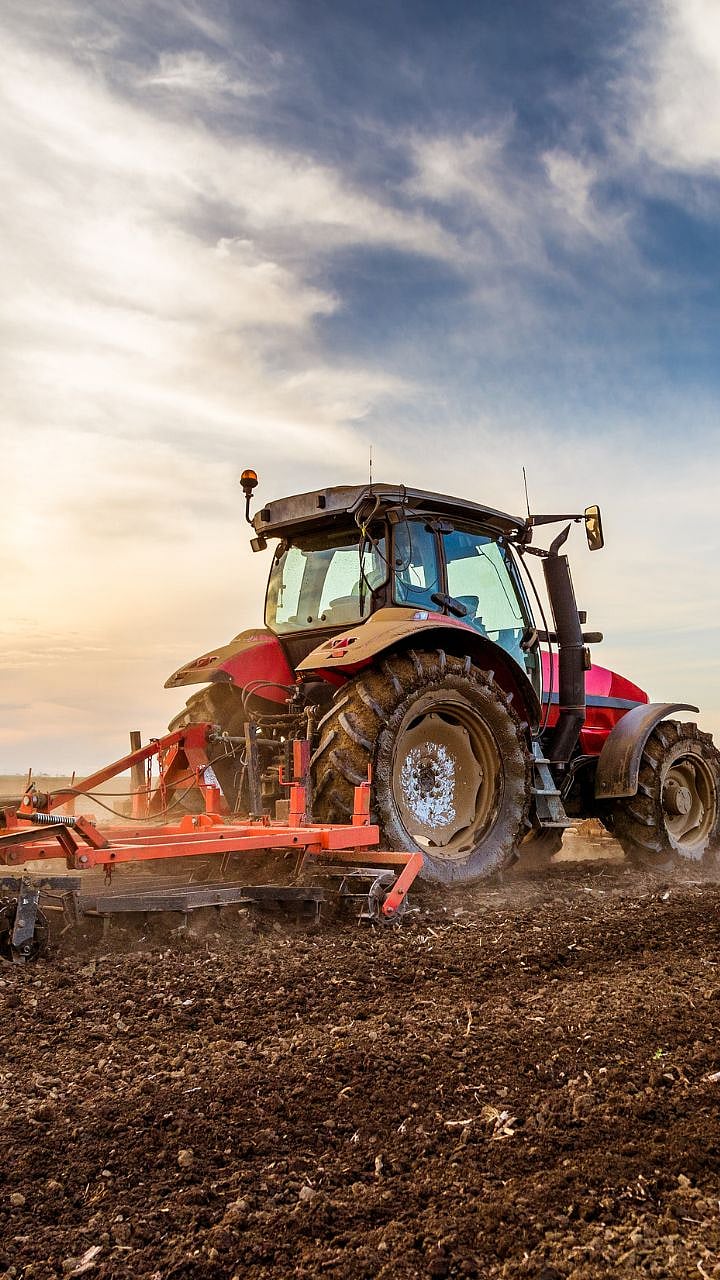 Tractor Sellection : शेतीकामासाठी किती ‘एचपी’चा ट्रॅक्टर घ्याल?|How ...