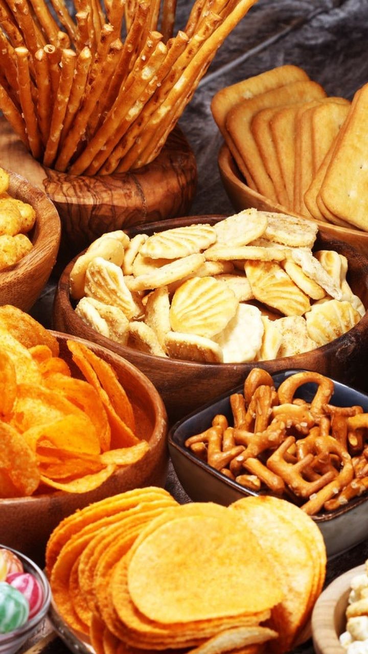 Snacks Side Effect : स्नॅक्सचे जास्त सेवन करताय, होतील गंभीर परिणाम ...