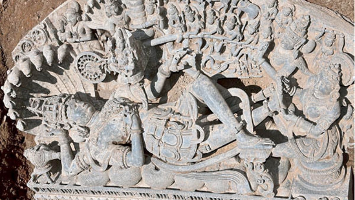 Sheshshayi Vishnu Murti | शेषशायी विष्णू मूर्ती सिंदखेडराजामध्येच ...