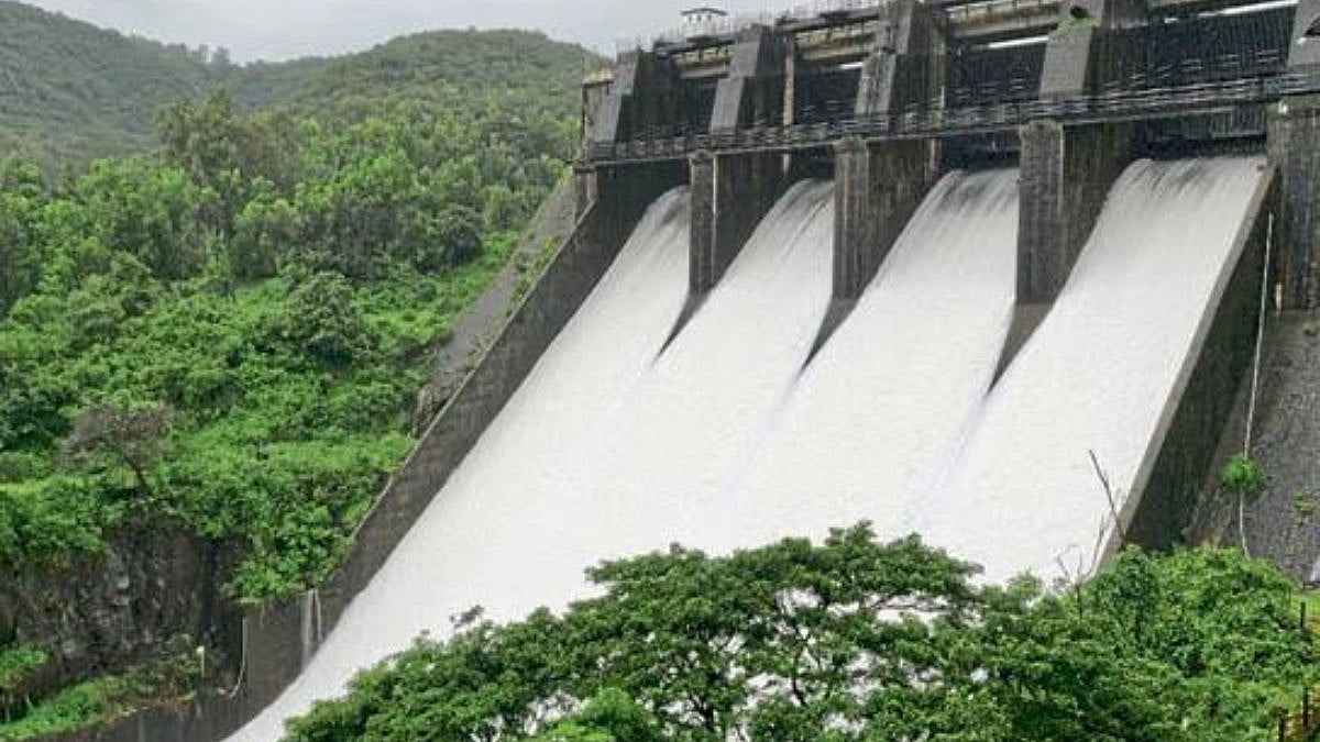 Warna Dam । वारणा धरणातून विसर्ग आणखी कमी । Further reduction of water ...