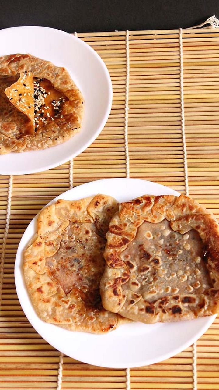 Jaggery Roti : गुळ आणि शेंगदाणे खाल्ले असतीलच पण कधी गुळ रोटी खाल्ली ...