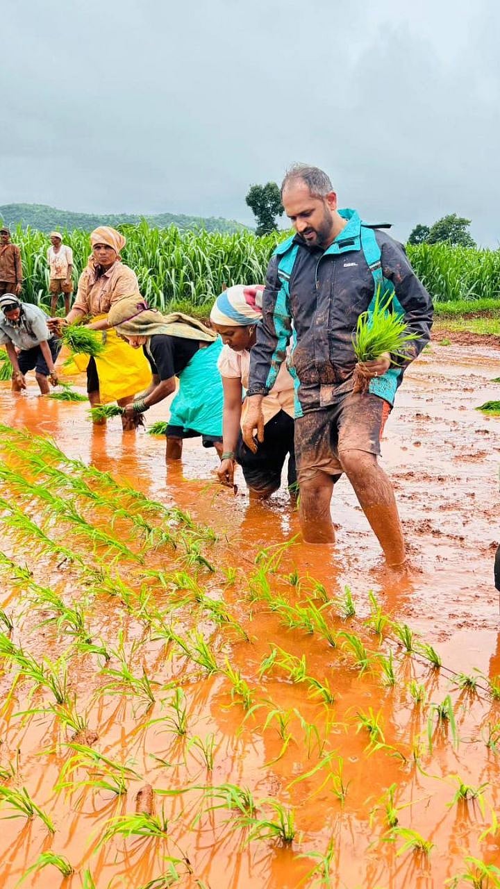 Chetan Narake : शेती अन् मातीत रमणारे रांगडे राजकीय व्यक्तिमत्व; डॉ ...