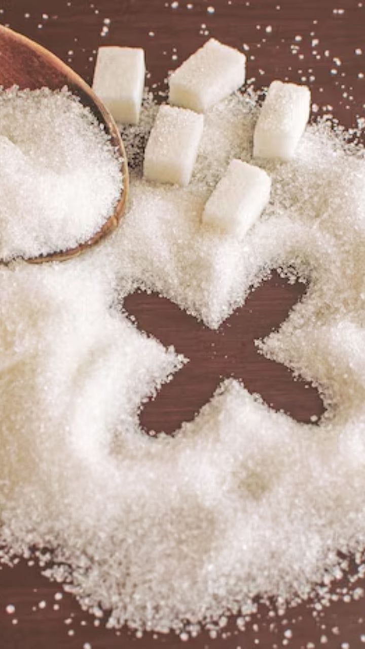 Quitting Sugar : साखर खाताय? फक्त काहीच दिवस करा साखरेला बाय...बाय आणि ...