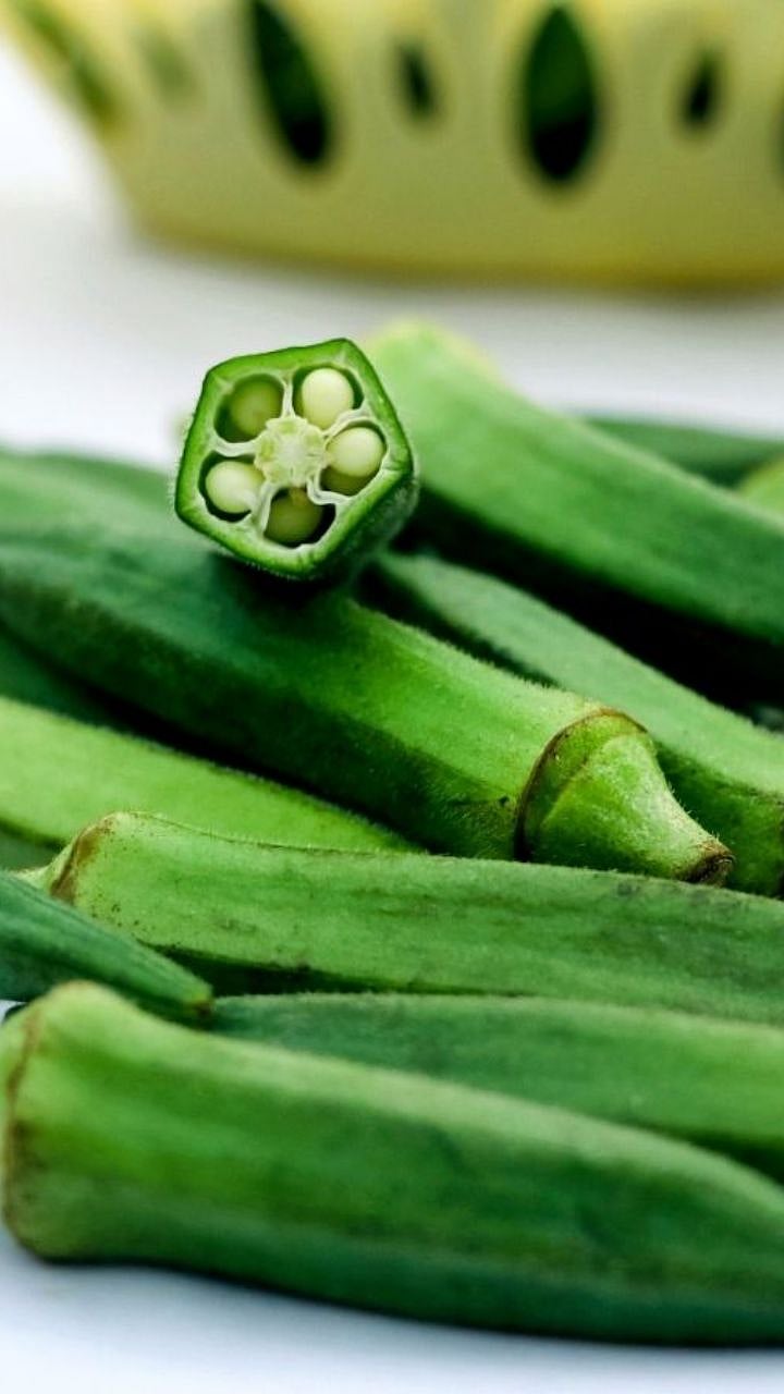Eating Okra : पौष्टिकतेने समृद्ध असलेल्या भेंडीचे ५ फायदे माहिती आहेत ...