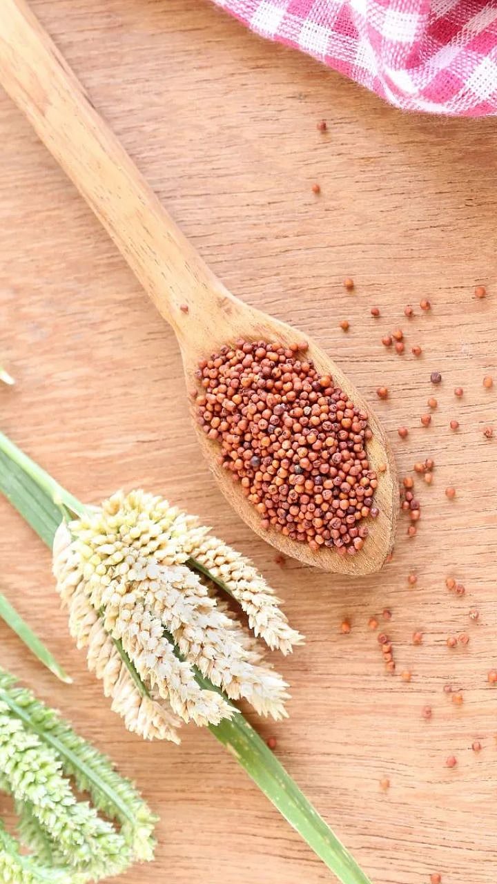 Eating Ragi : नाचणीचे आहारातील महत्व ७ गुणांनी समृद्ध|Health benefits ...