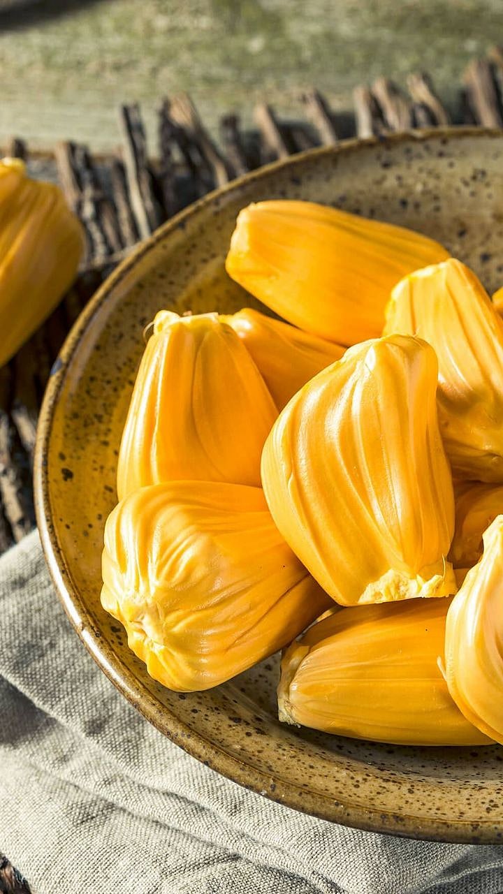 Eating Jackfruit : चिकट फणस उन्हाळ्यात ठरेल आरोग्याला उपयुक्त खाऊन तर ...