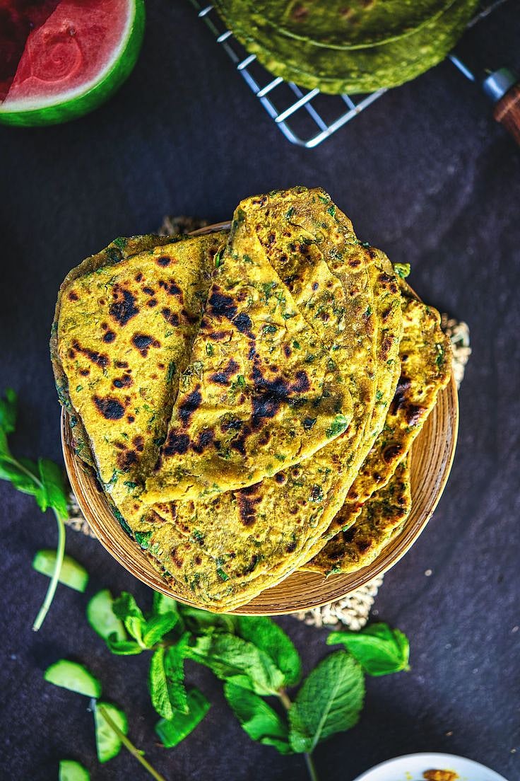 Methi Paratha Recipe : प्रवासासाठी उत्तम असणारा मेथी पराठा, पाहा रेसिपी ...