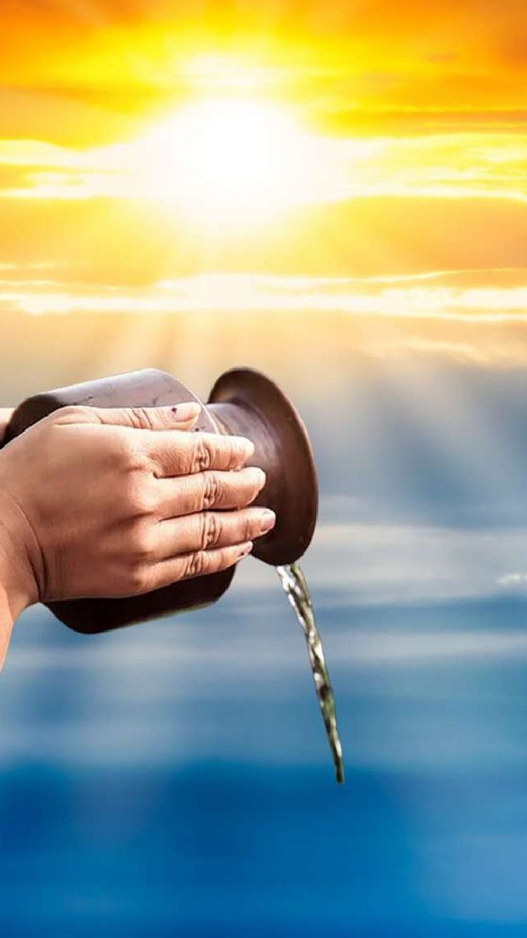Makar Sankranti Puja : मकर संक्रांतीच्या दिवशी सूर्यदेवाची पूजा ...