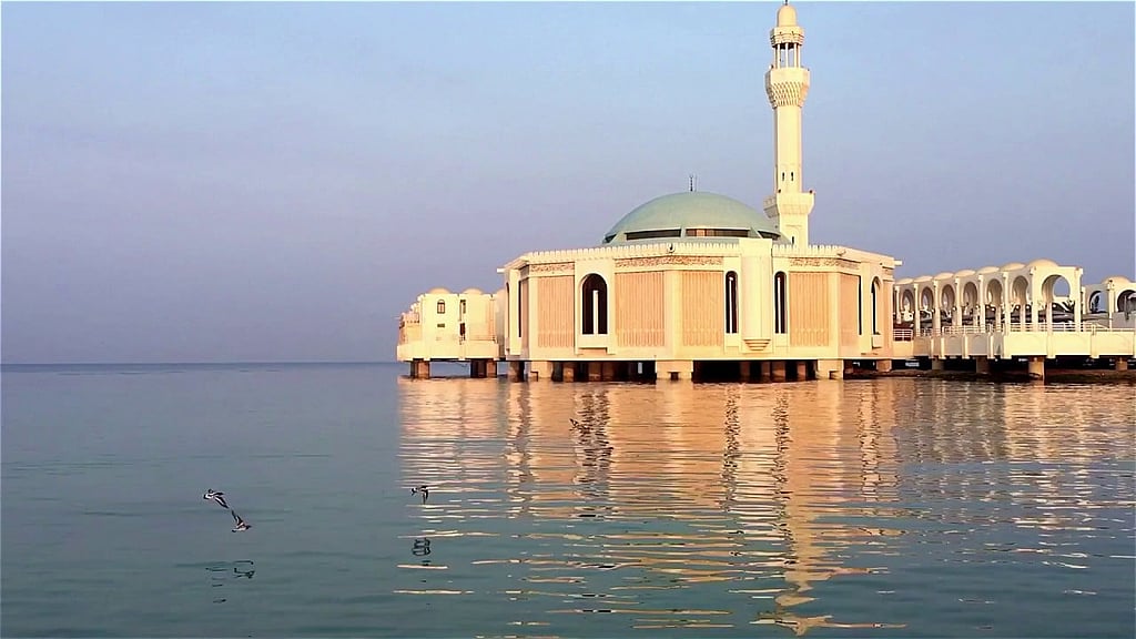 The Floating Mosque in Jeddah.. The First of its Kind in the World