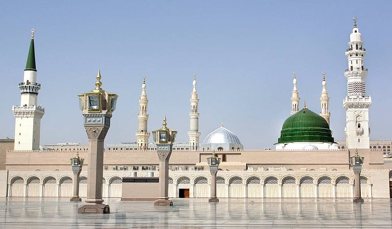 General Authority for Care of the Two Holy Mosques Provides Services to ...