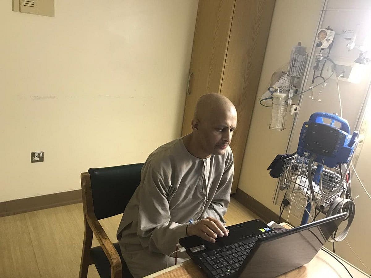 Al-Fifi teaches from hospital as cancer defeated by his passion