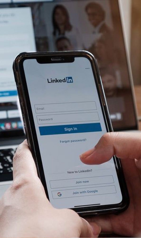 LinkedIn Profile Optimization: How to Get Noticed & Hired