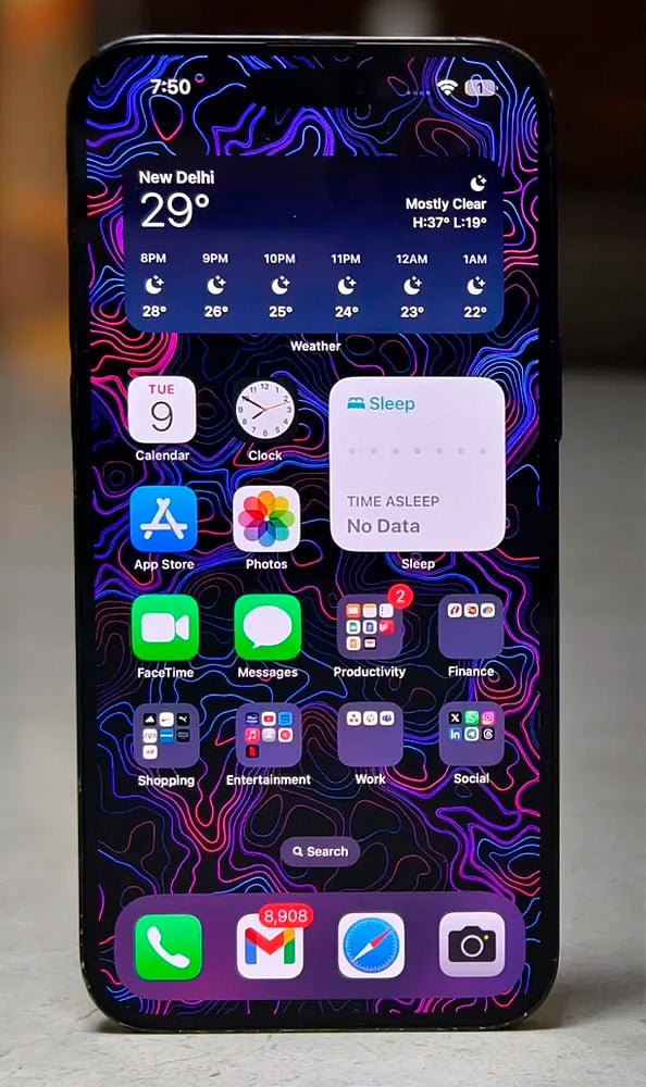 Can iPhone 18 Beat Android on AI Features?