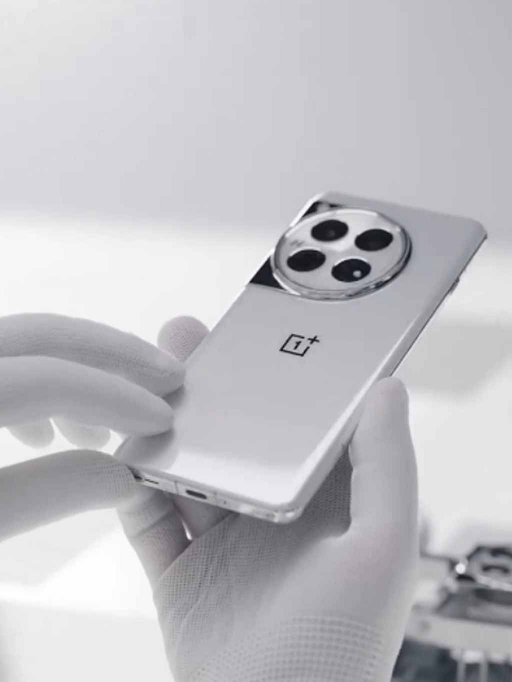 OnePlus 12 'Glacial White' Limited Edition Launches June 6 in India