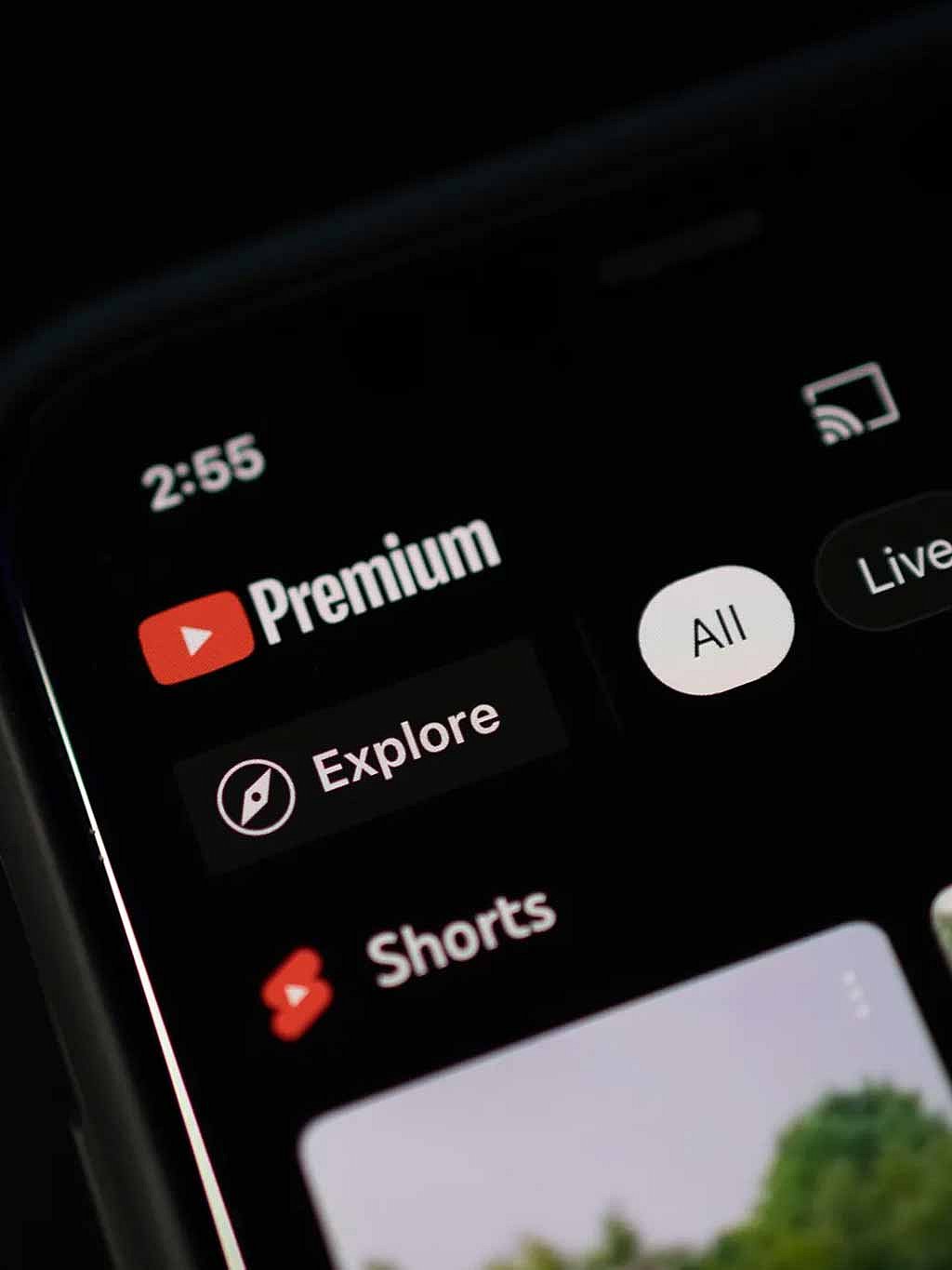 YouTube Premium Adds Picture-in-Picture for Shorts