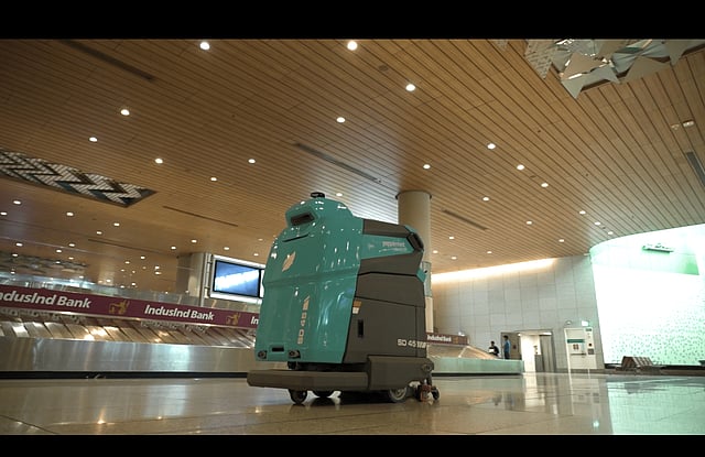 CSMIA deploys Scrubber Dryer Robots at T2 for Enhanced Terminal Hygiene