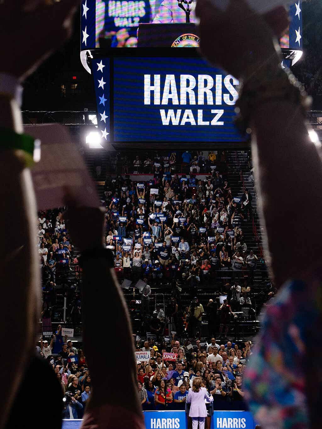 Trump Alleges Kamala Harris Used AI to Inflate Rally Crowd Size
