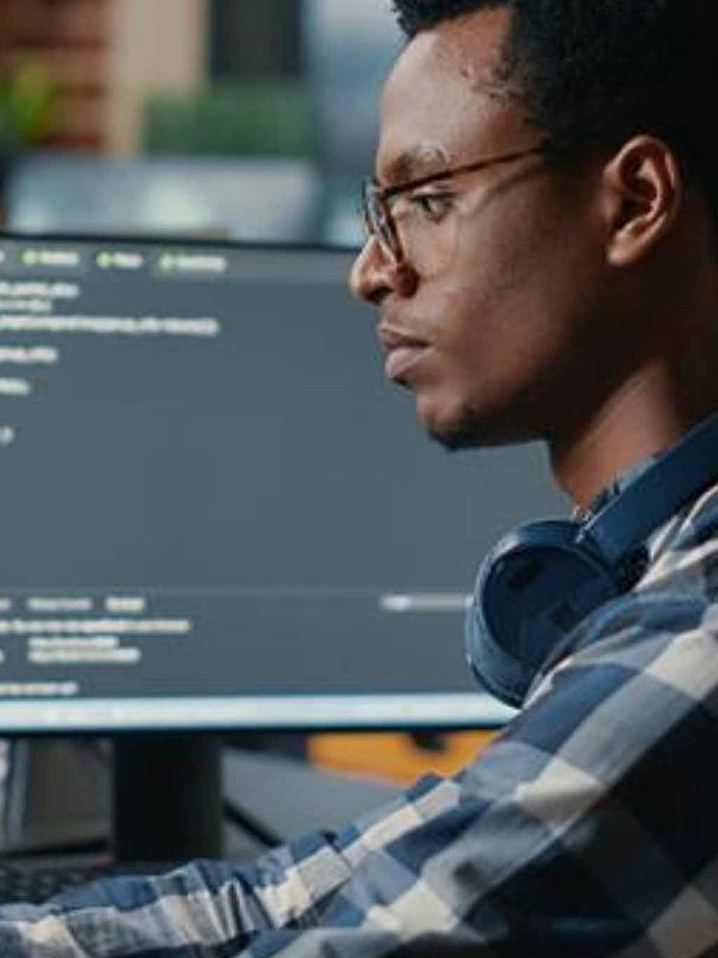 How to Get Hired as a Cybersecurity Analyst