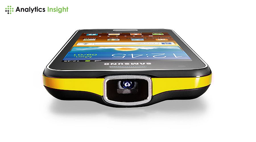 Smartphones with Built-in Projectors: A Novelty or Necessity?