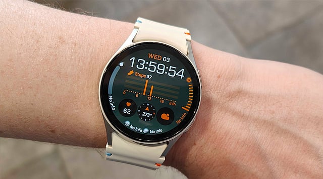 Top Smartwatches with AMOLED Display in 2025