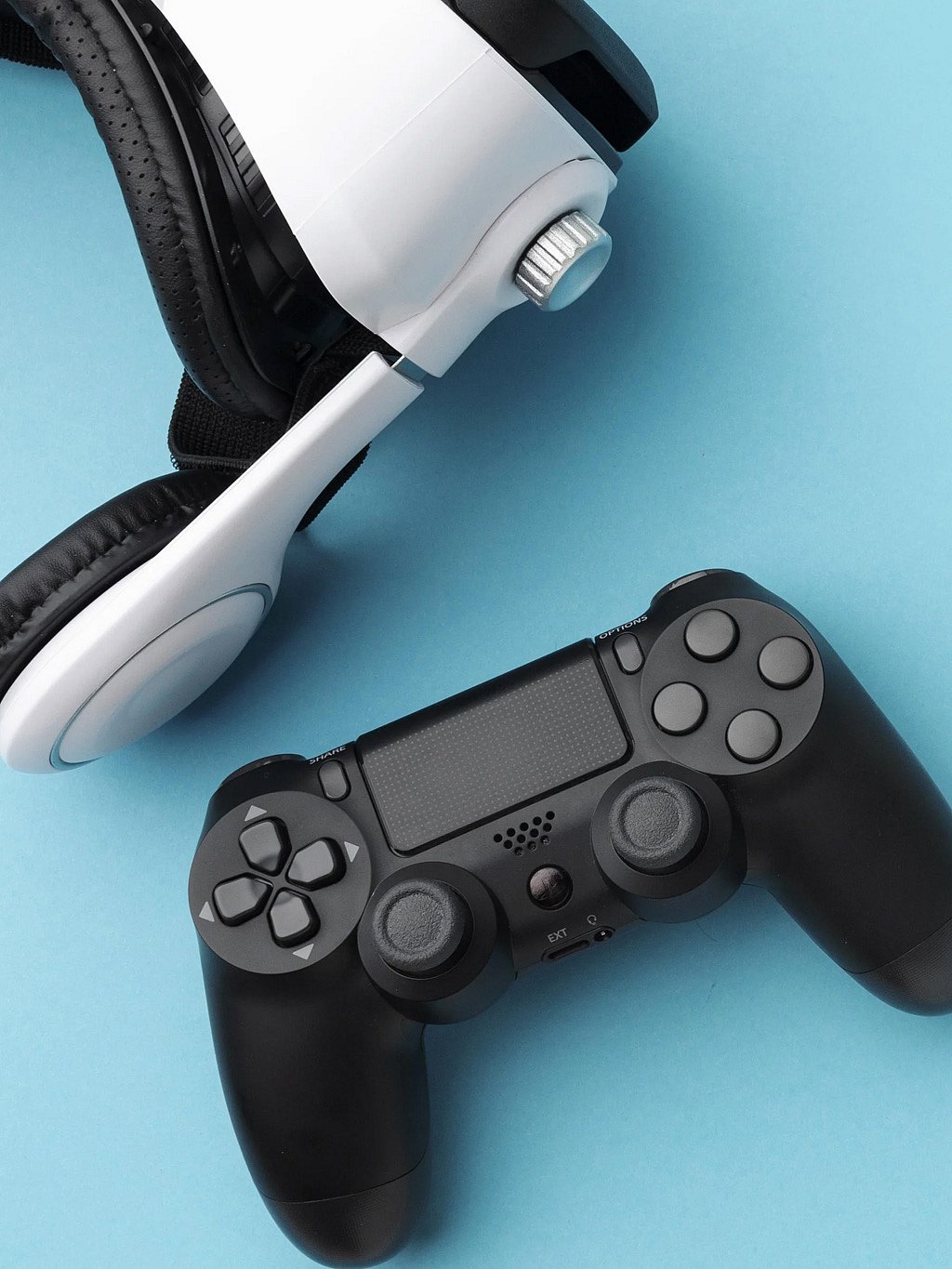 The Evolution of Gaming Consoles: From Past to Present