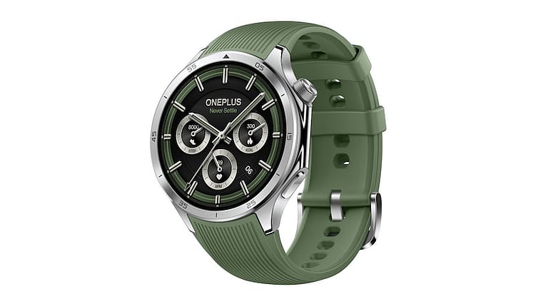 Best Luxury Smartwatches of 2025 for the Stylish & Tech-Savvy