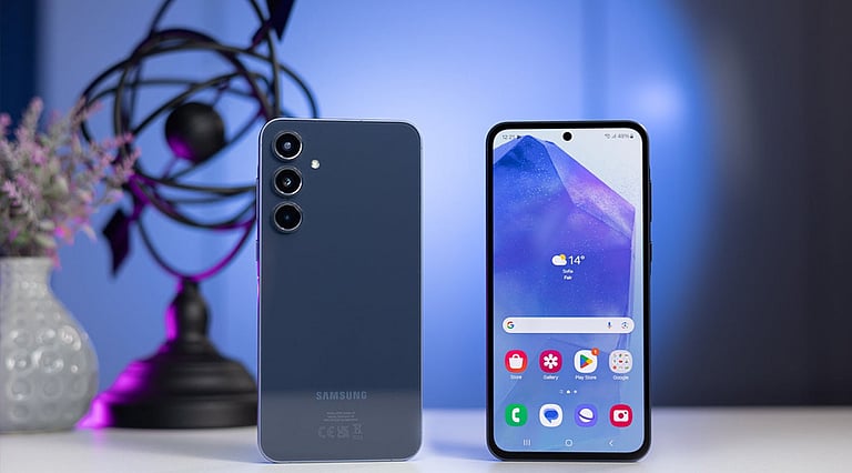 Best Quad Camera Phones Under Rs 50,000 in India: Top Picks in 2025
