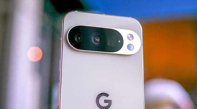 Google Pixel 10 vs Samsung Galaxy S25: Who’s the Winner?