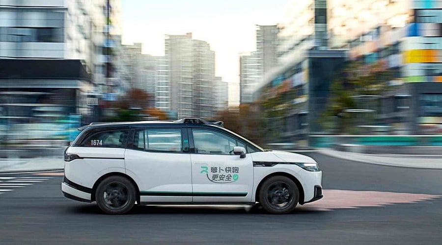UAE Set for Driverless Taxis & Autonomous Transport Roll Out