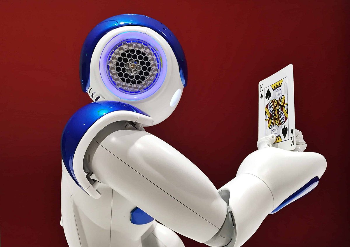 How did Poker Robot Deepstack Defeat the Pros?