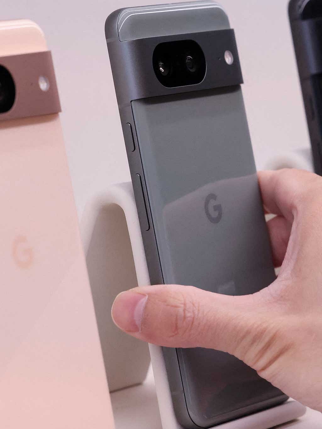 Google Introduces AI Photo Editing Features for New Pixel Phones