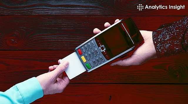 A Detailed Overview Of Credit Card And Debit Card Analytics