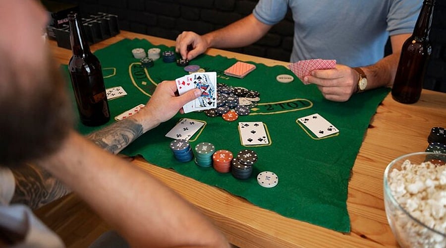 Diving Into the Basics: Essential Poker Rules Every Amateur Player ...