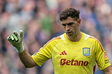 Emi Martinez antics slammed as Aston Villa goalkeeper makes excuses ...