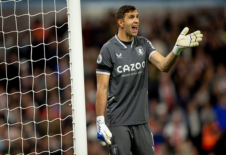 Aston Villa: Emi Martinez breaks club goalkeeping record v Bournemouth