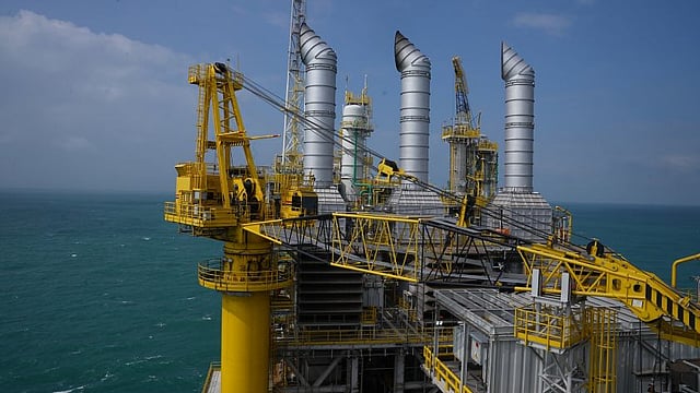 Eni Unveils Major 400 Mboe Offshore Discovery in Mexico's Sureste Basin