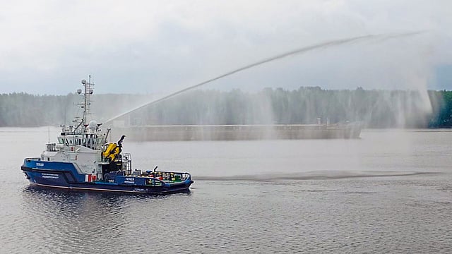 Harbour Tugs and Operations: Comprehensive Guide to Port Tug Reviews ...